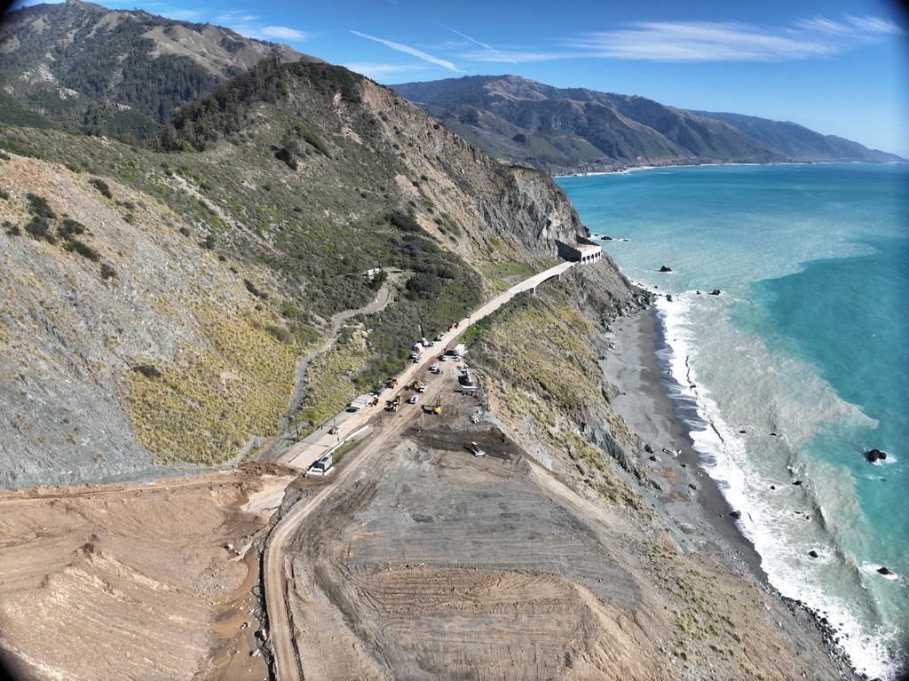 HWY 1 Paul’s Slide - Papich Construction