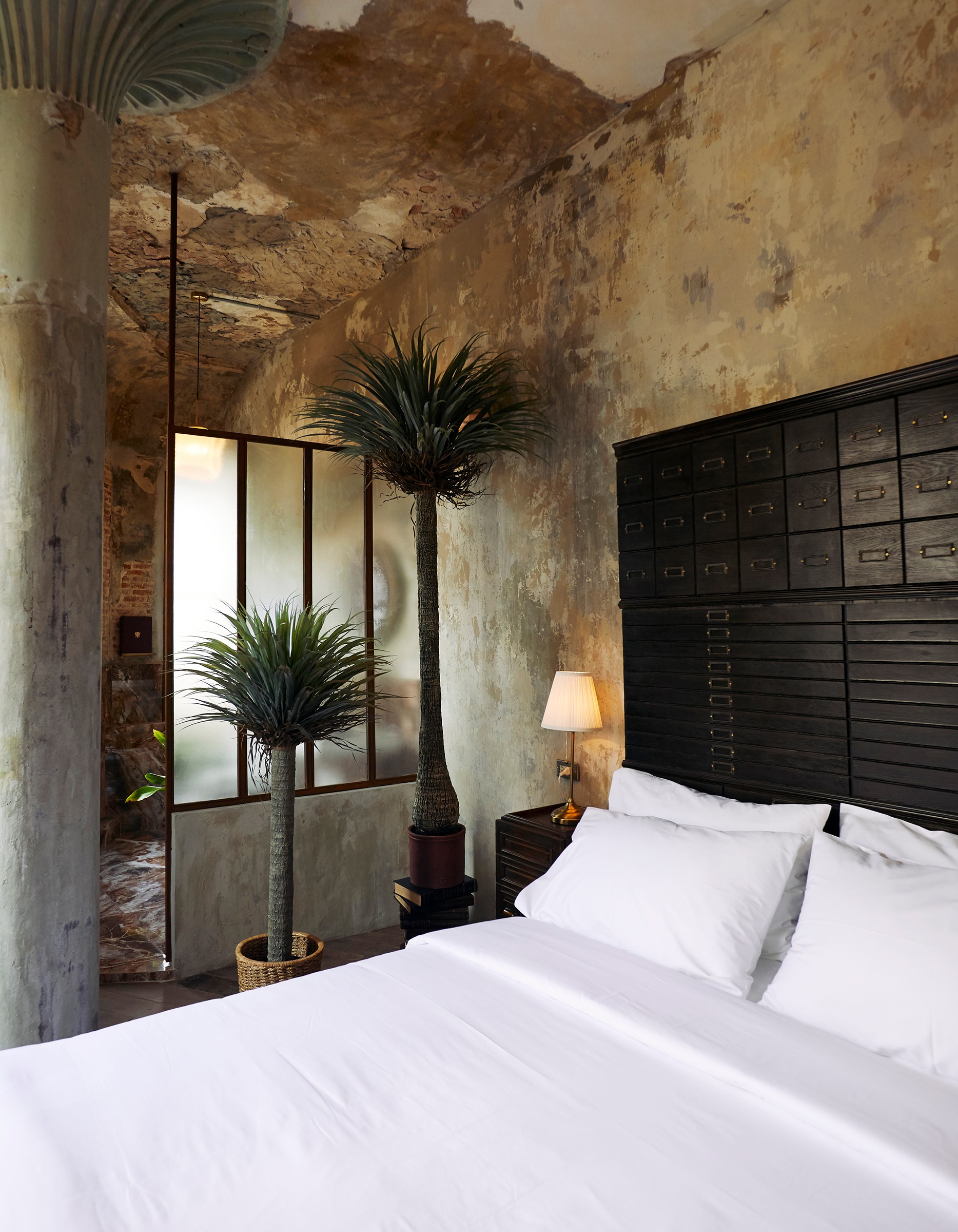The Mustang Blu | Hotel In Bangkok - Near Hua Lamphong