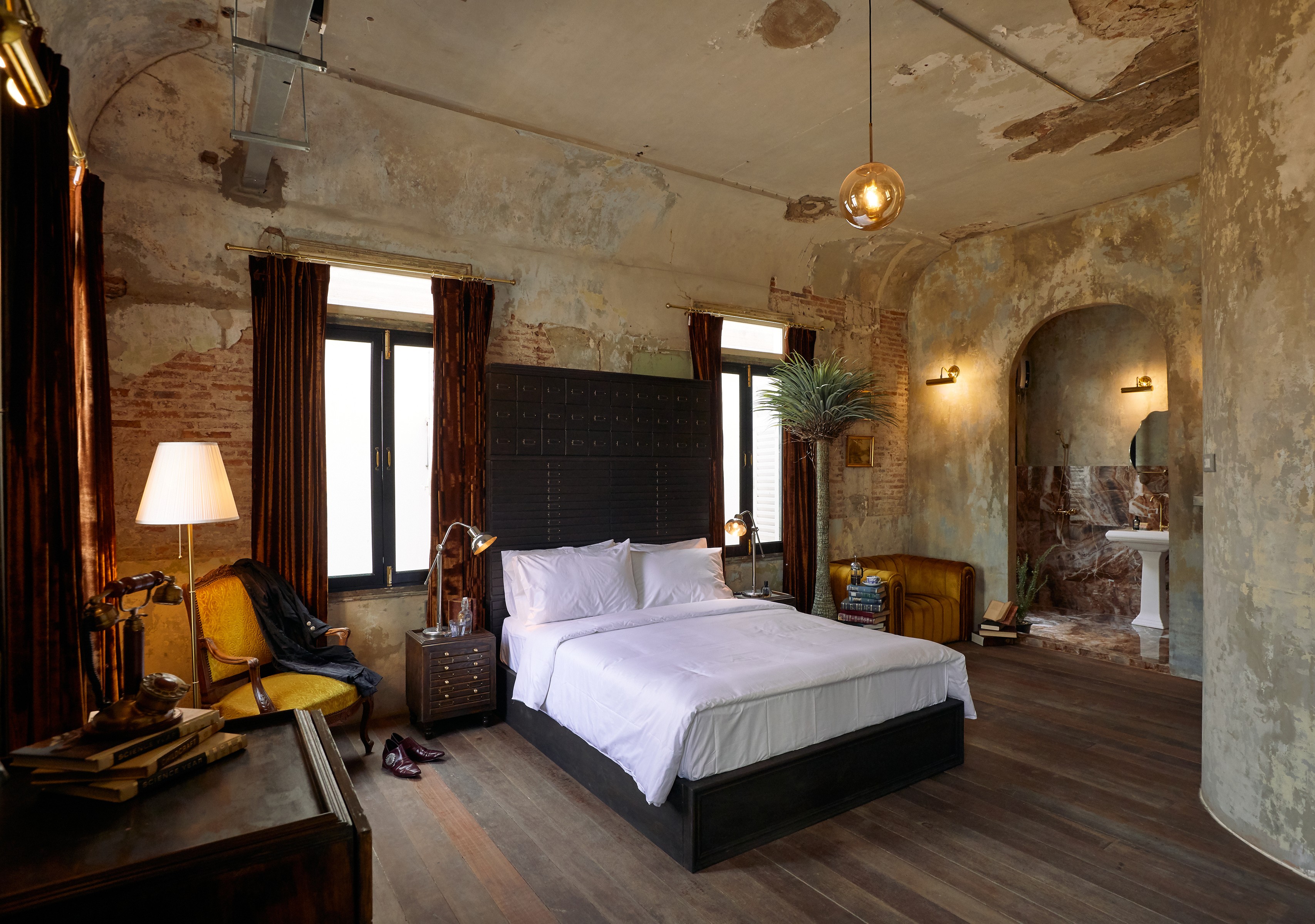 The Mustang Blu | Hotel In Bangkok - Near Hua Lamphong