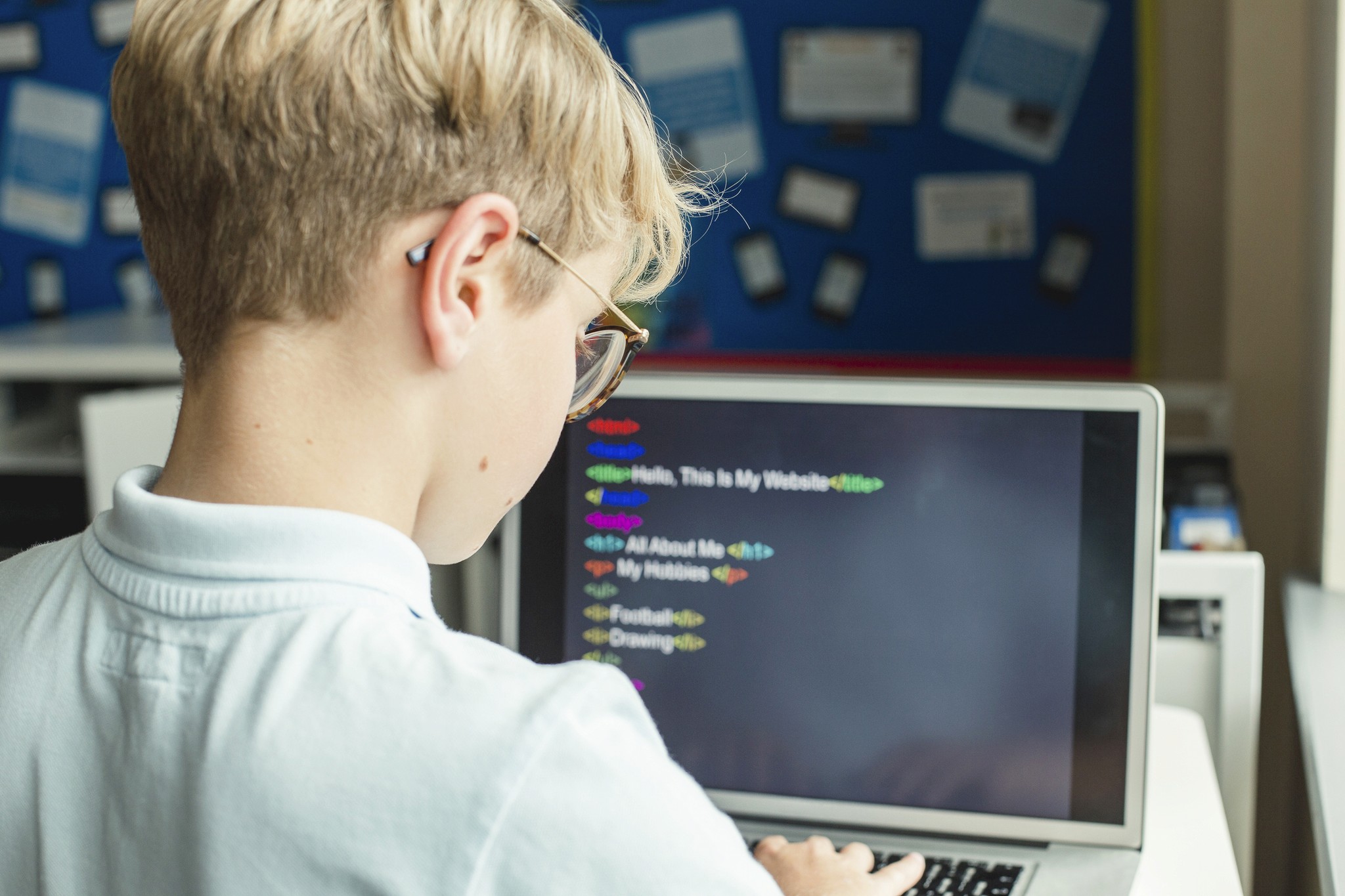 What Coding Means for Kids: How to Explain Coding to Your Child in 2025 - Pinecone Academy