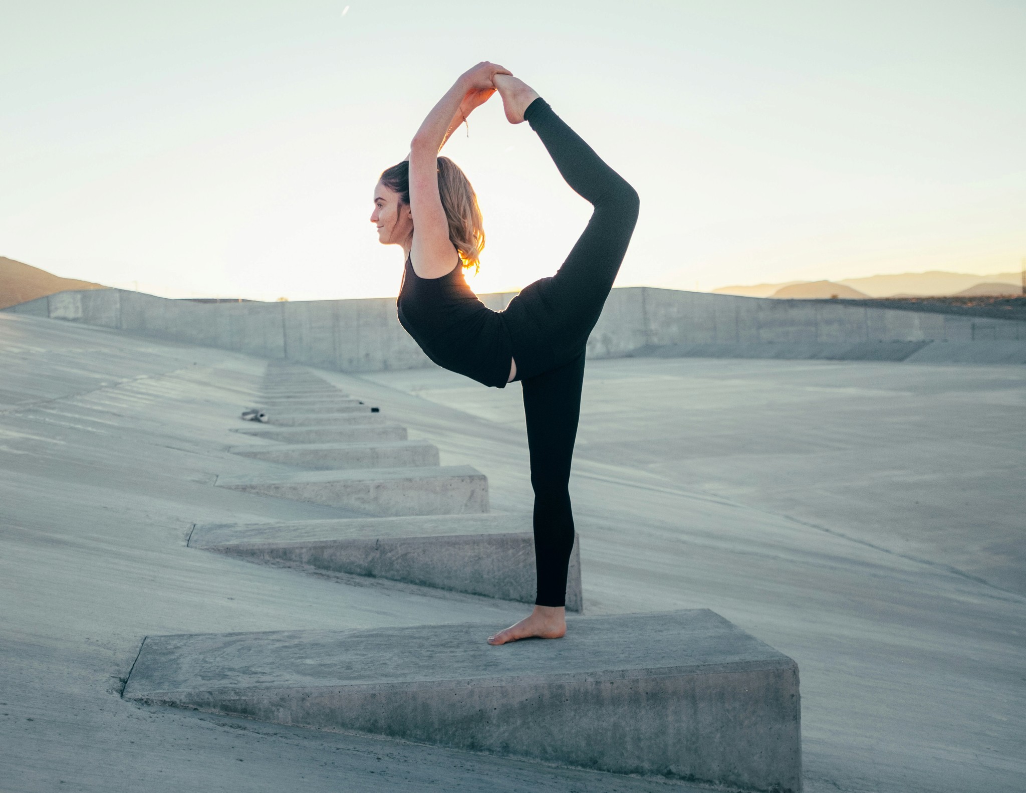 19 Effective Yoga Poses for Posture Correction and Confidence - PostureAI