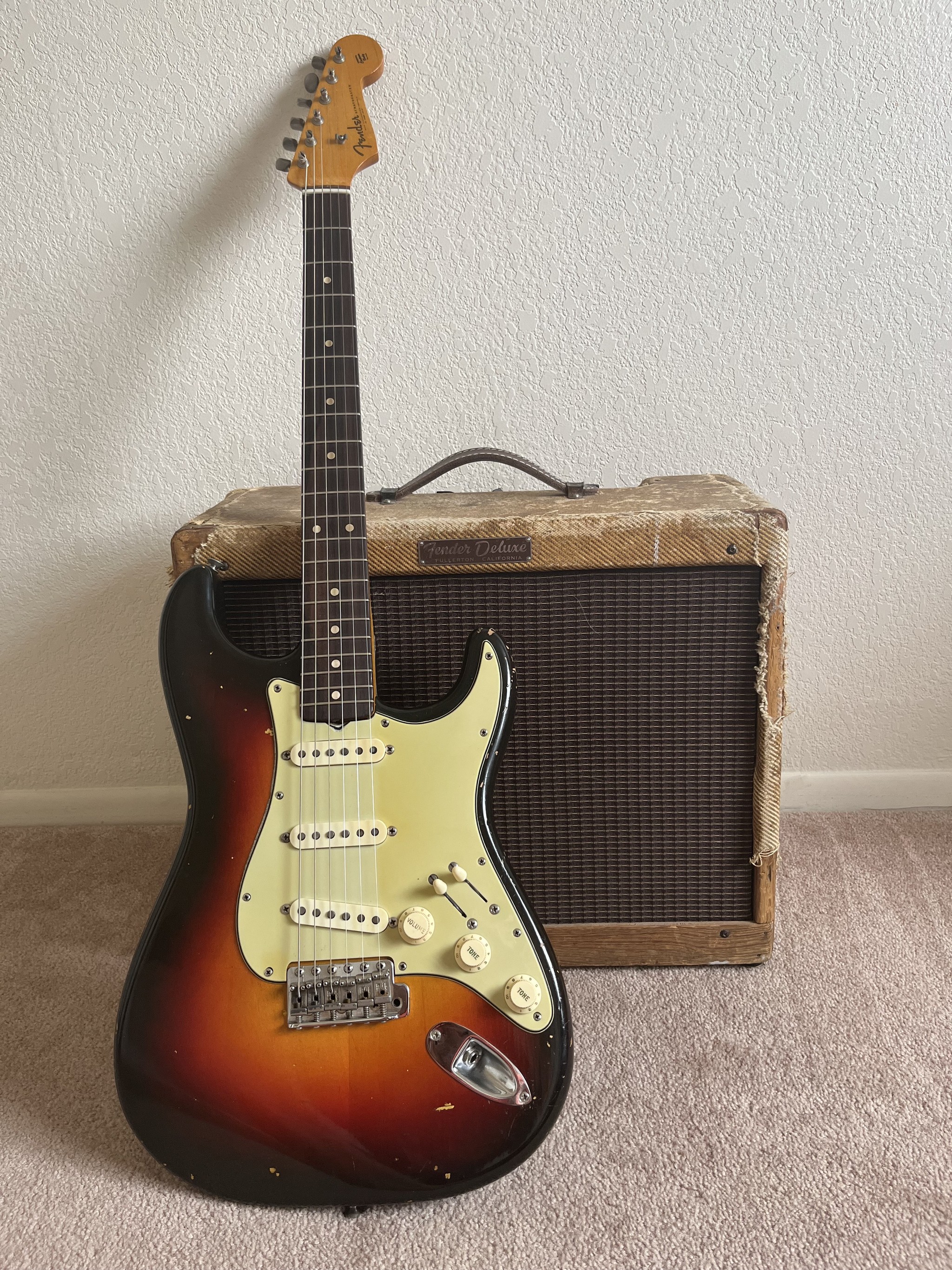 Fender Serial Number Lookup | Find Your Guitar's Age & Value