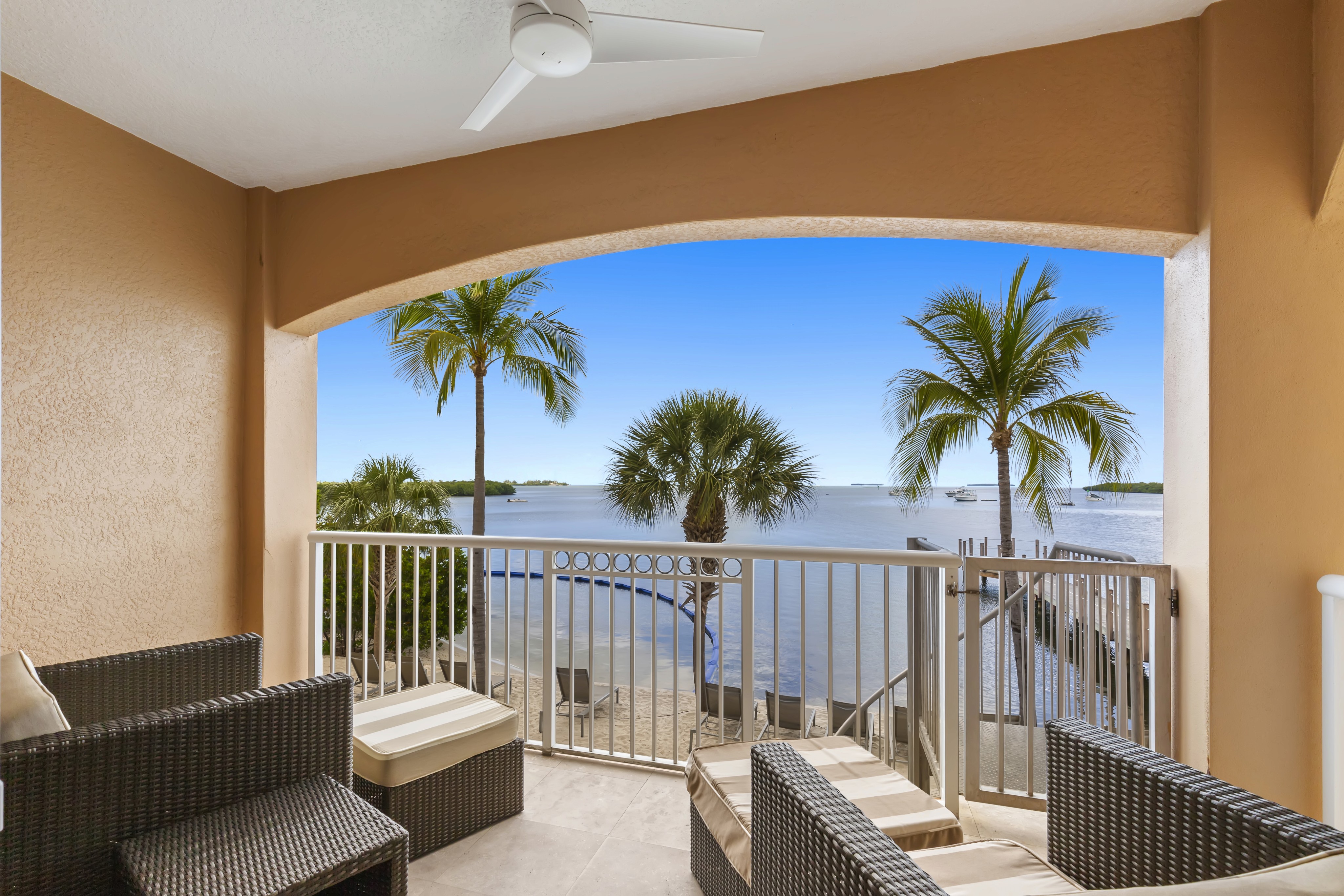 Rooms & Suites | Key West Luxury Suites | Beachside Resort