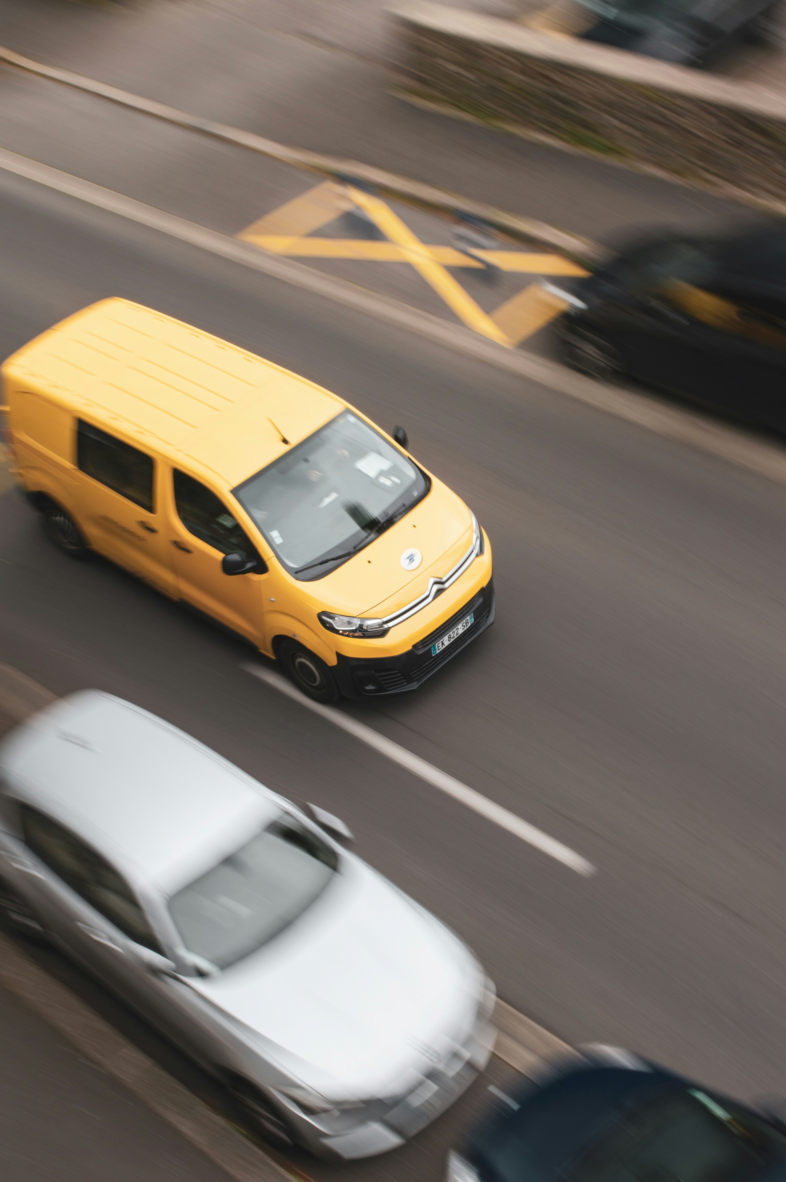 LogiX GmbH - Ihre Lösung für zuverlässigen Transport
