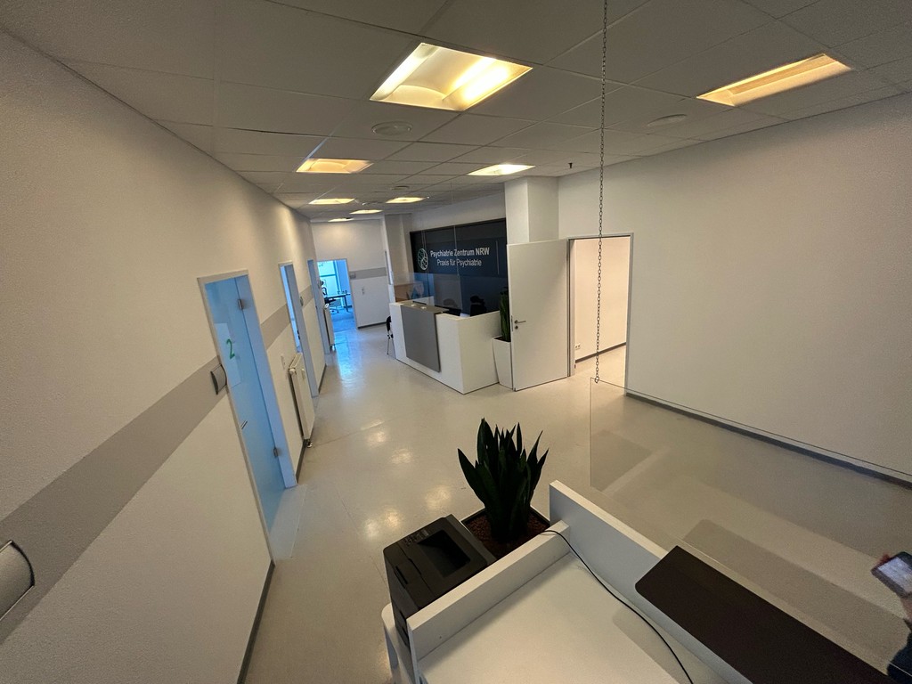 Psychiatrie-Zentrum NRW | Dr. med. Ayhan Yavuz, Victor Smirnov