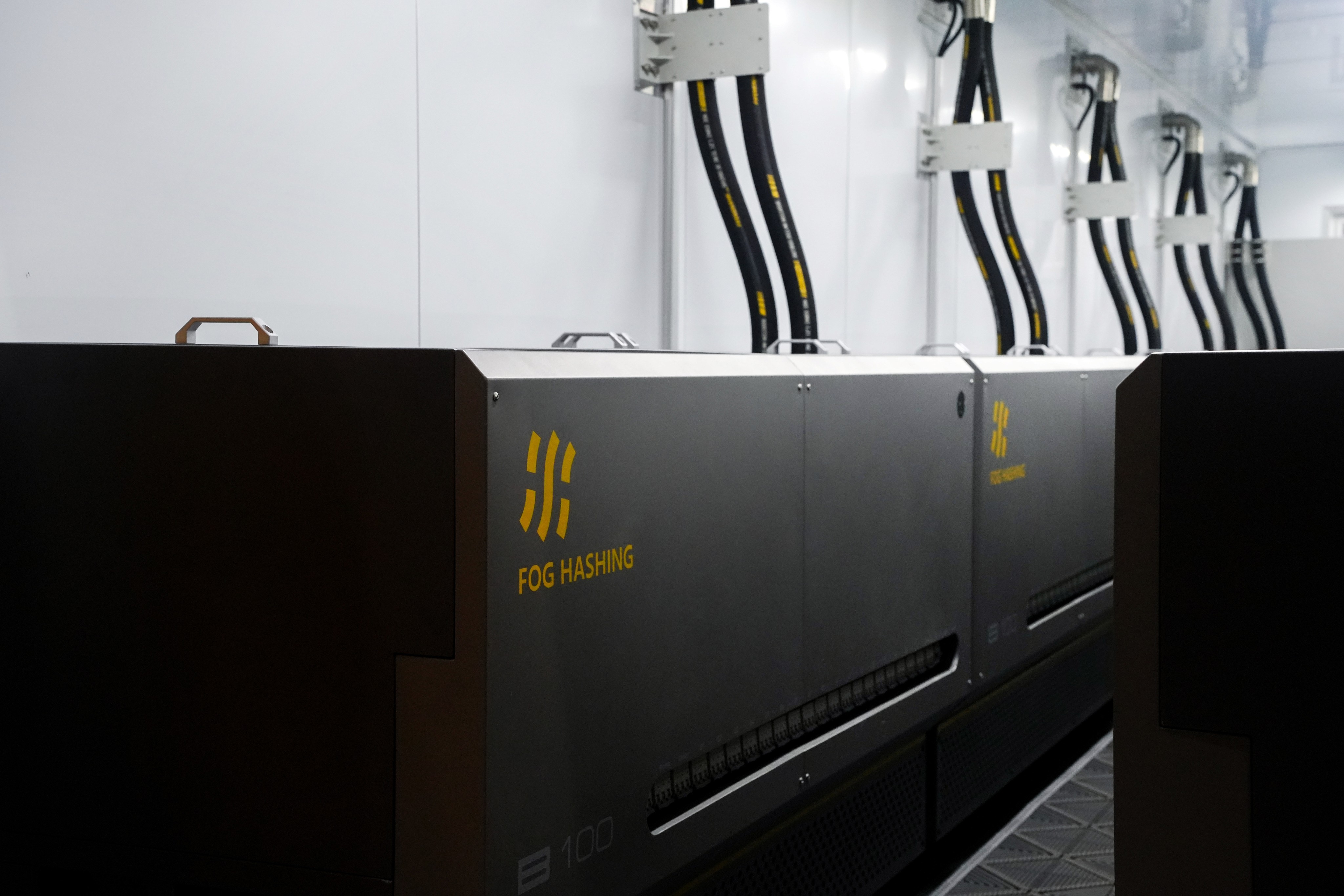 B Series - Modular Immersion Cooling System