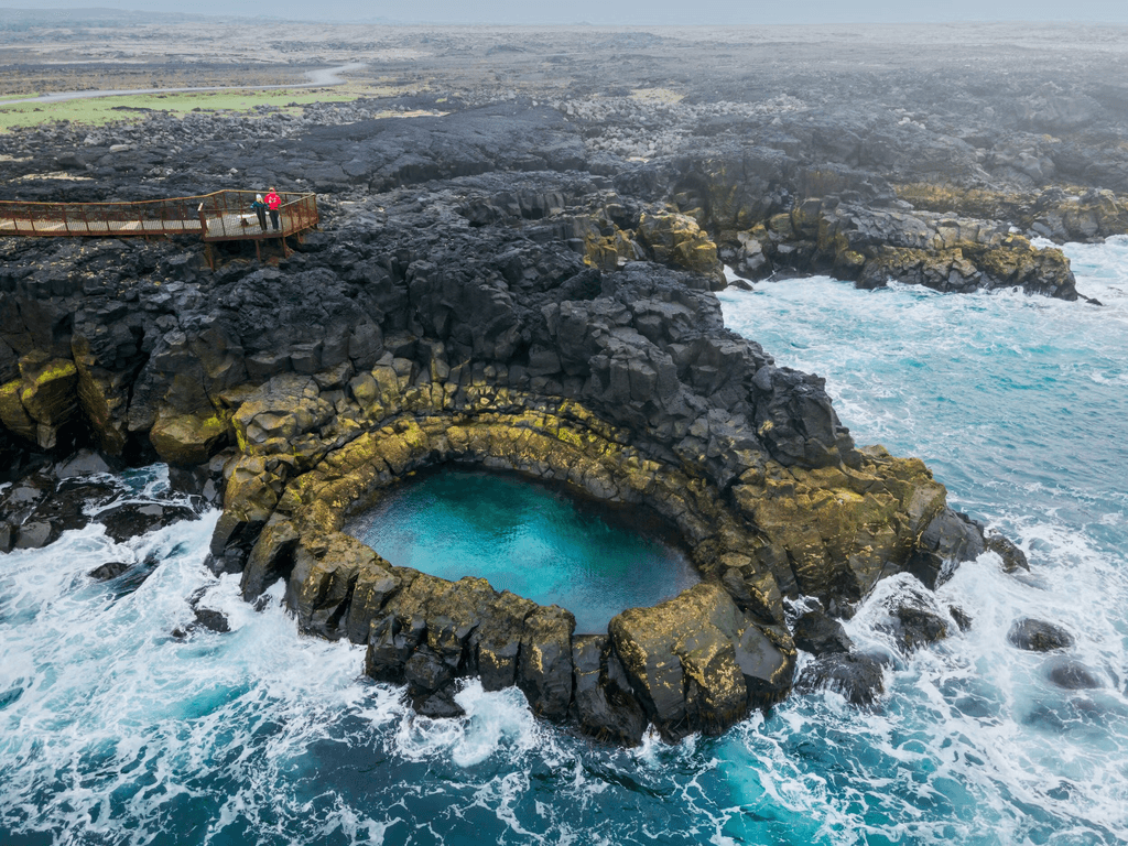 Konvin Hotel by Keflavik Airport | Hotel, Shuttle & Restaurant