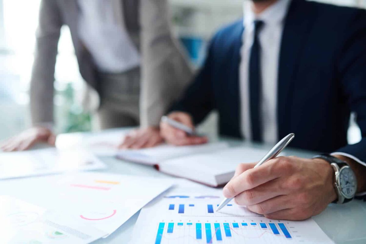 Small Business Help ROI vs ROIC | CFO Share