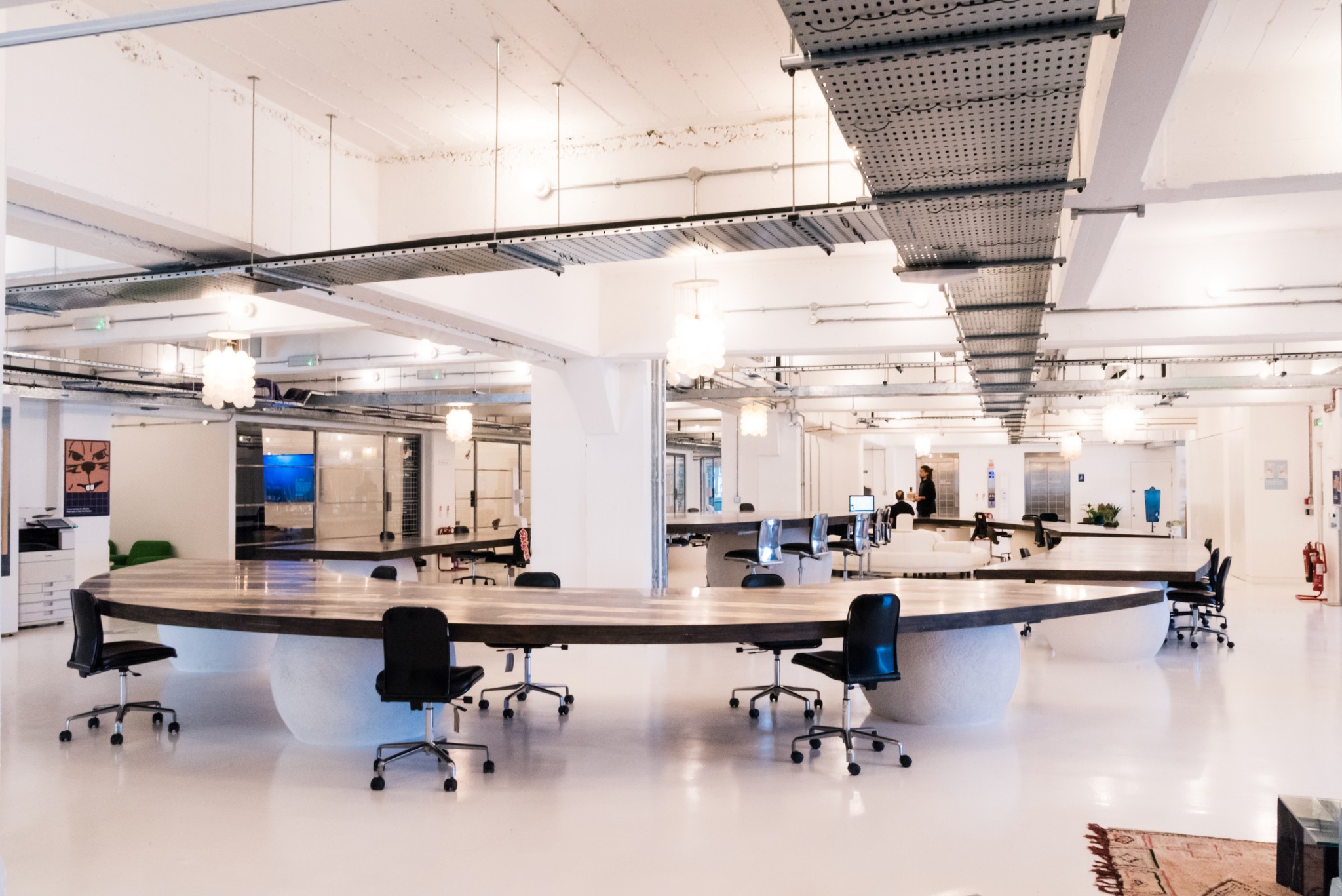 What Is The Latest Technology To Incorporate in Your Classroom Design ...