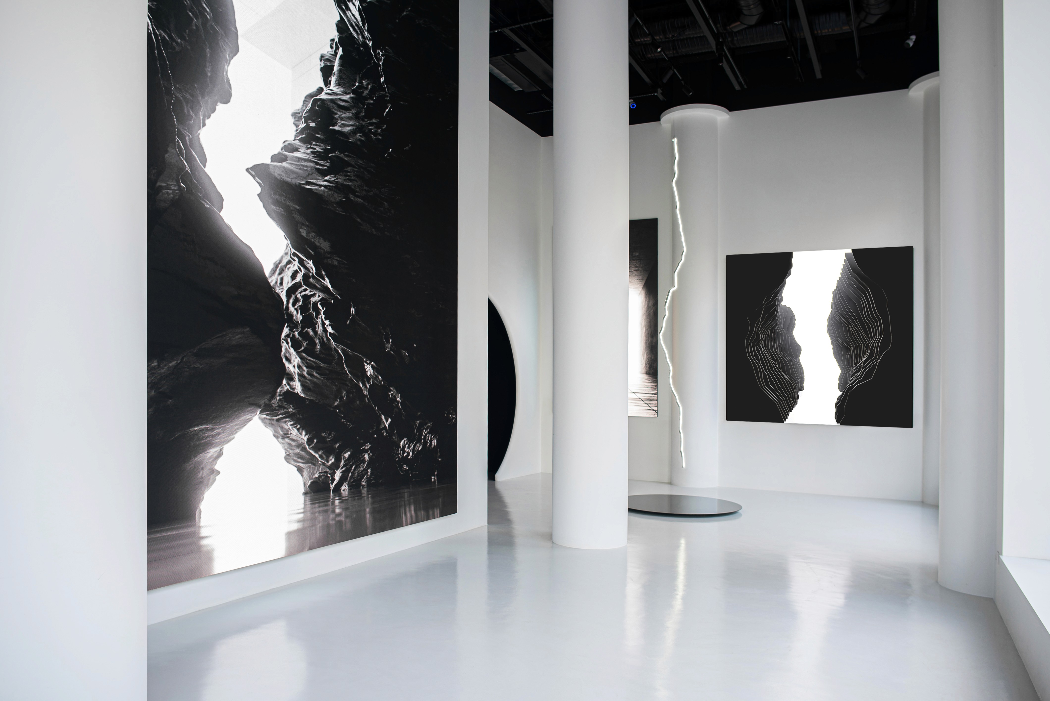 Exhibition Mareo Rodriguez | Load Gallery