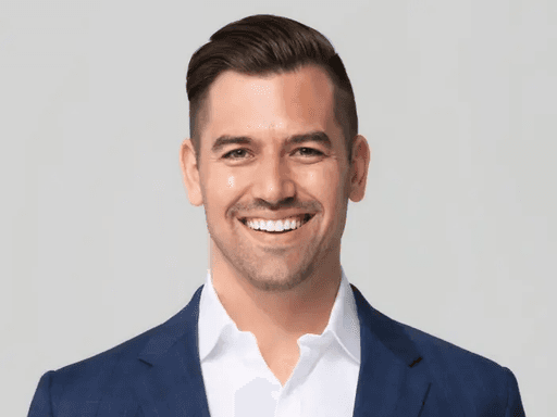 Glossi: Effortlessly Create Product Visuals