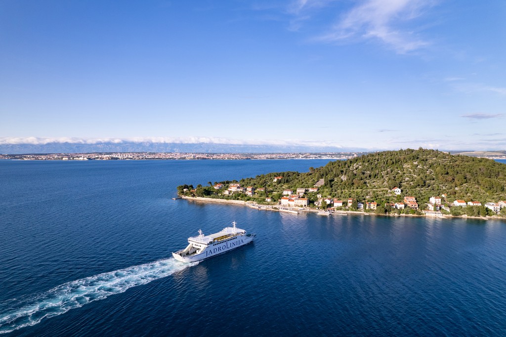 Restoran Lazaret on island of Osljak