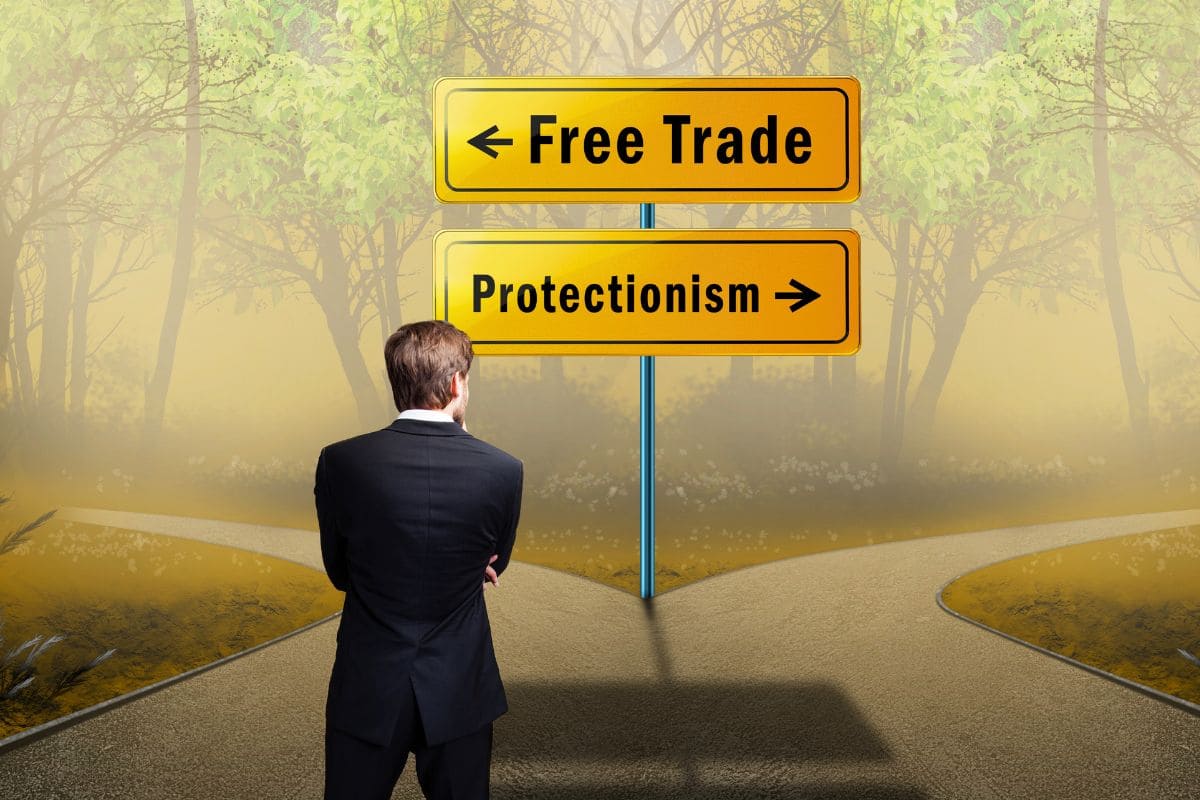 Protectionism vs Free Trade - GoMoon.ai | Pro Economic Calendar
