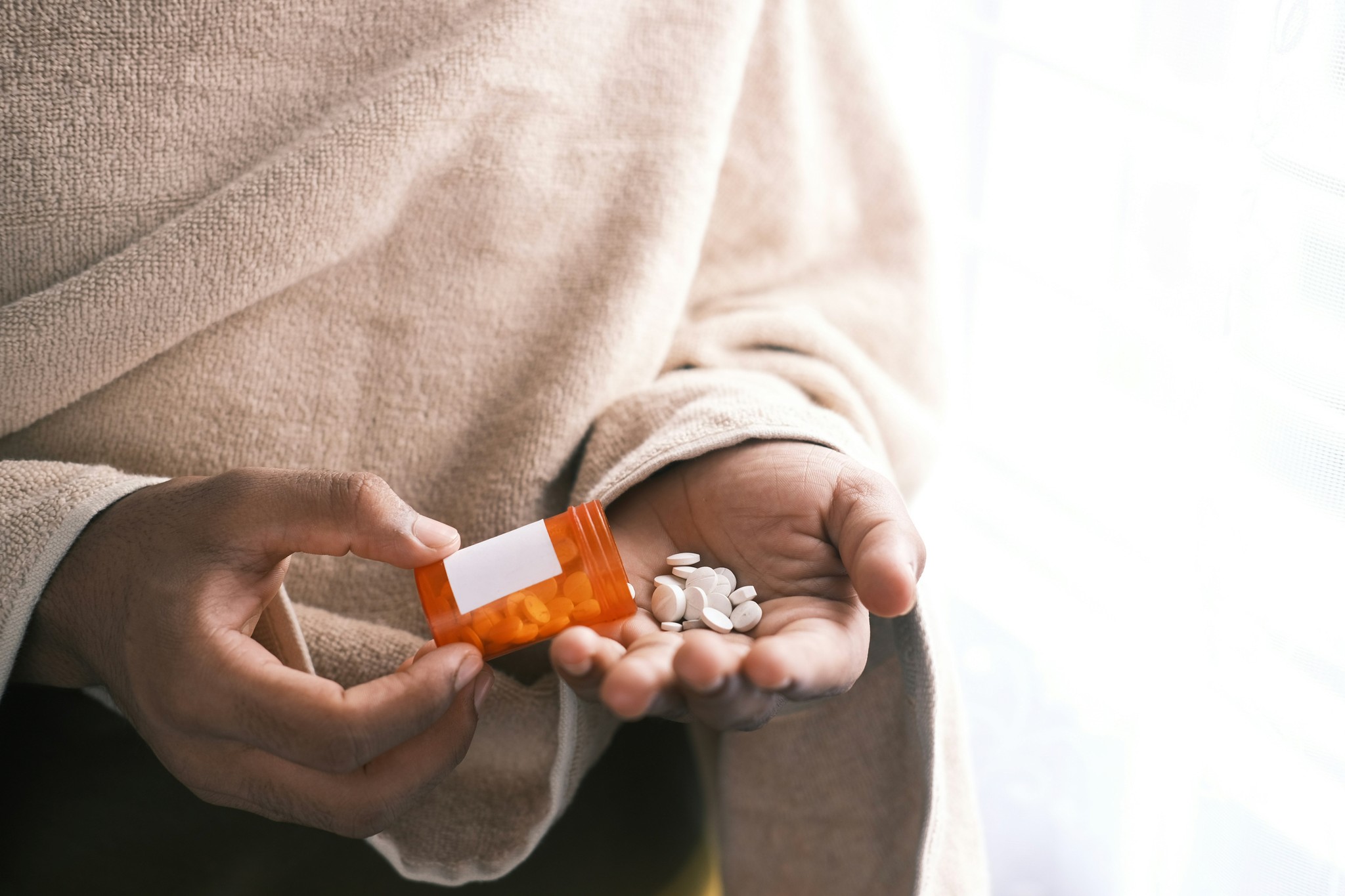 Lexapro vs. Zoloft: Comparing Antidepressant Medications - Blossom ...