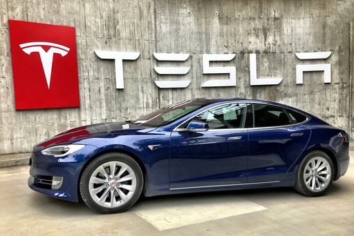 6 Cool Tesla Employee Benefits And Perks That Attract Talent — PerkUp
