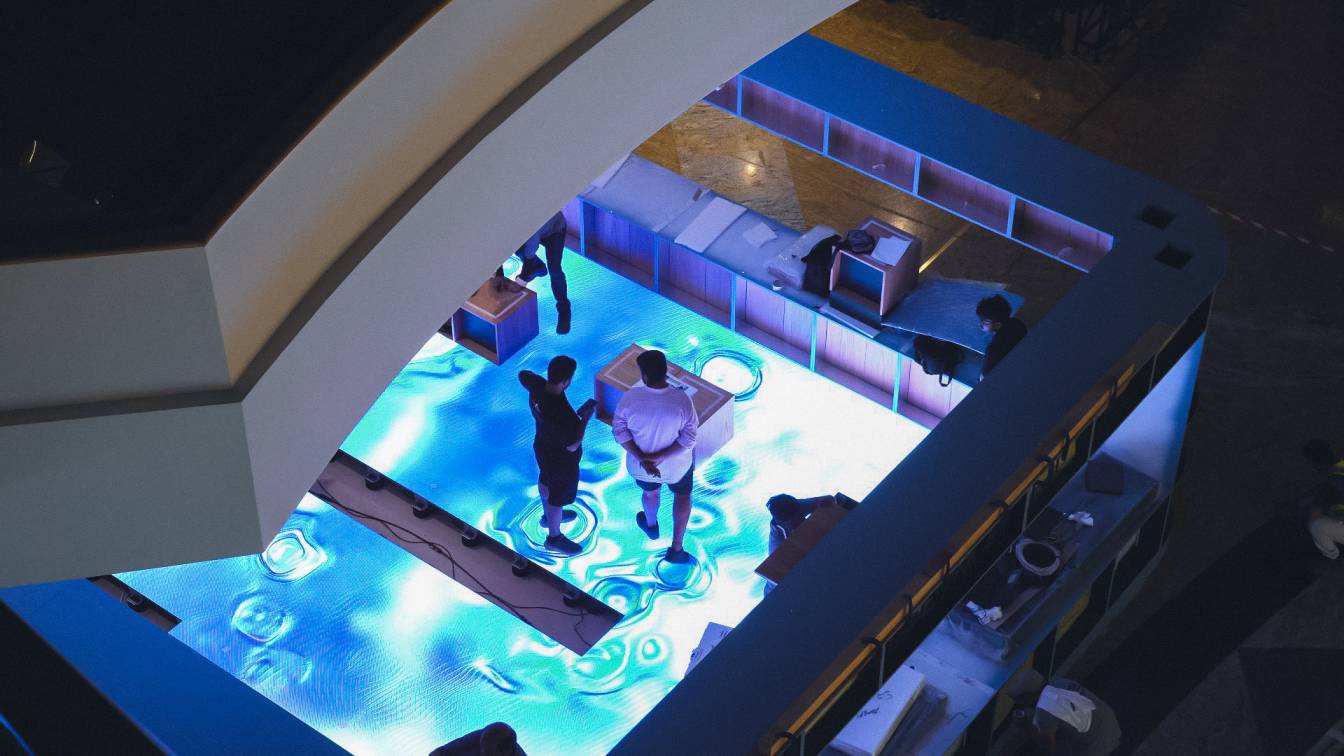 Kinetic Floor Tiles: Reviving Events, Retail, and Luxury Experiences