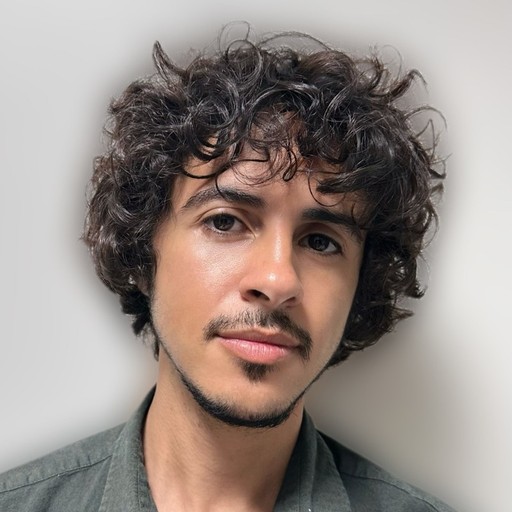 Podium: AI copywriter for podcast show notes, articles, and more!