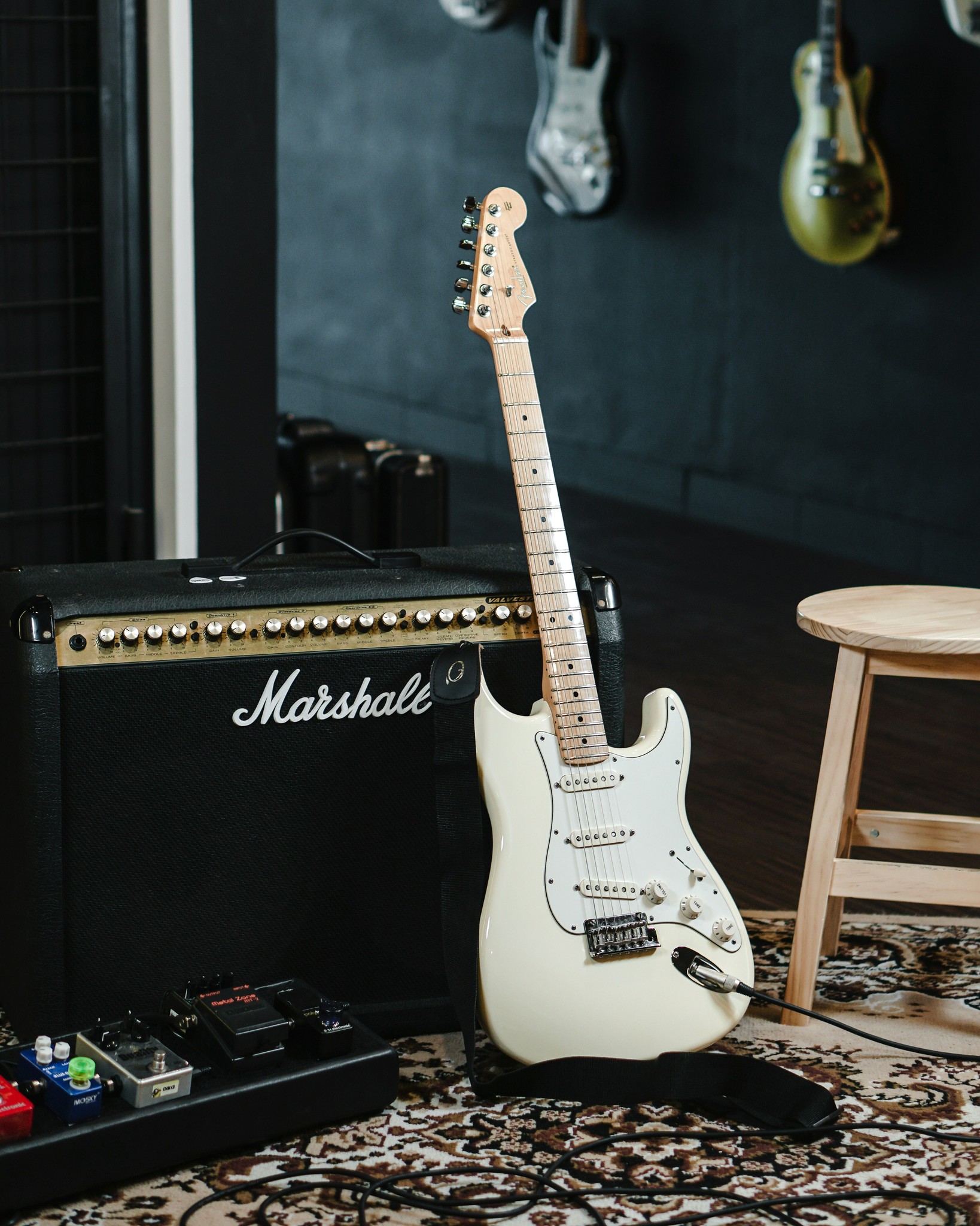 How to Date Fender Stratocaster Guitars | Year & Serial Number Guide