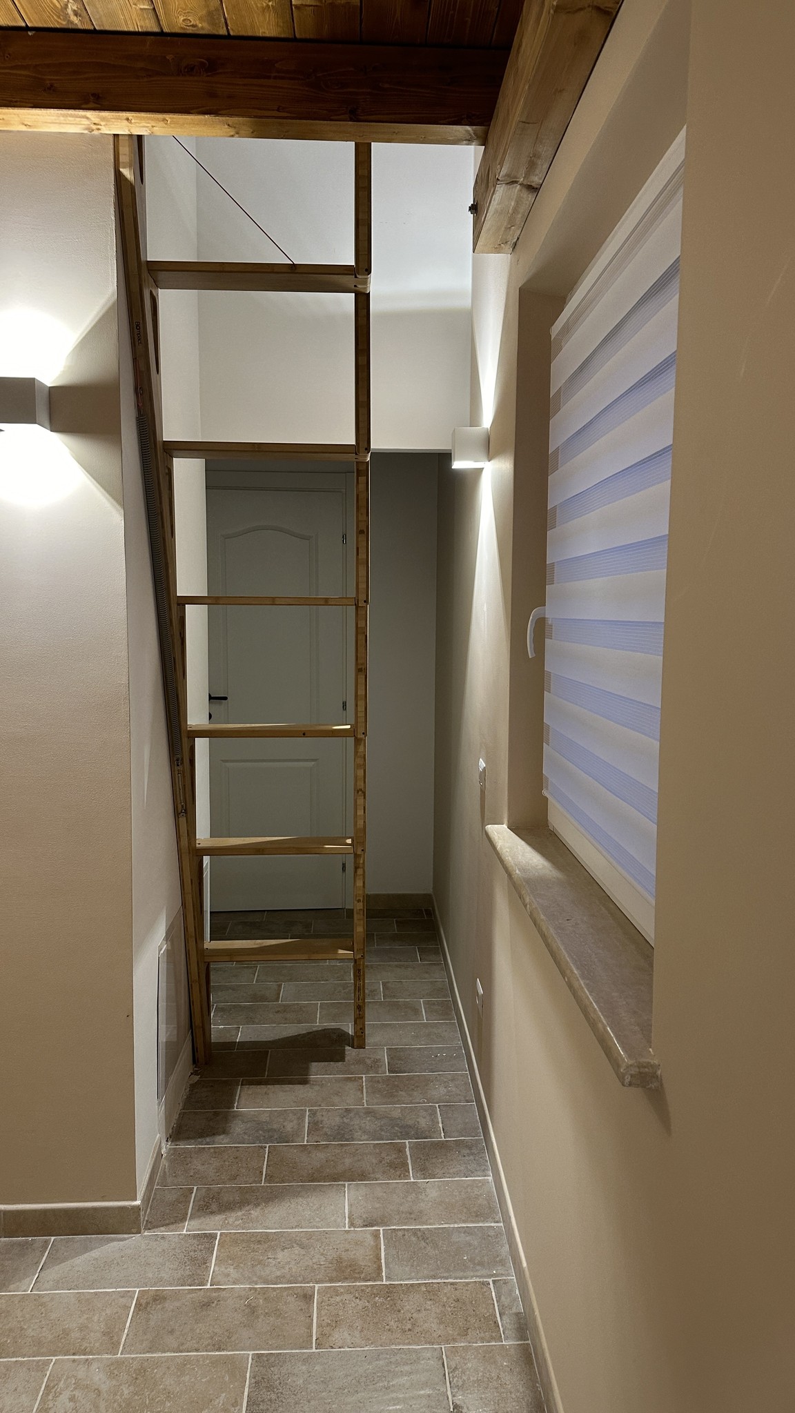 Bcompact - Folding Staircase and Ladder