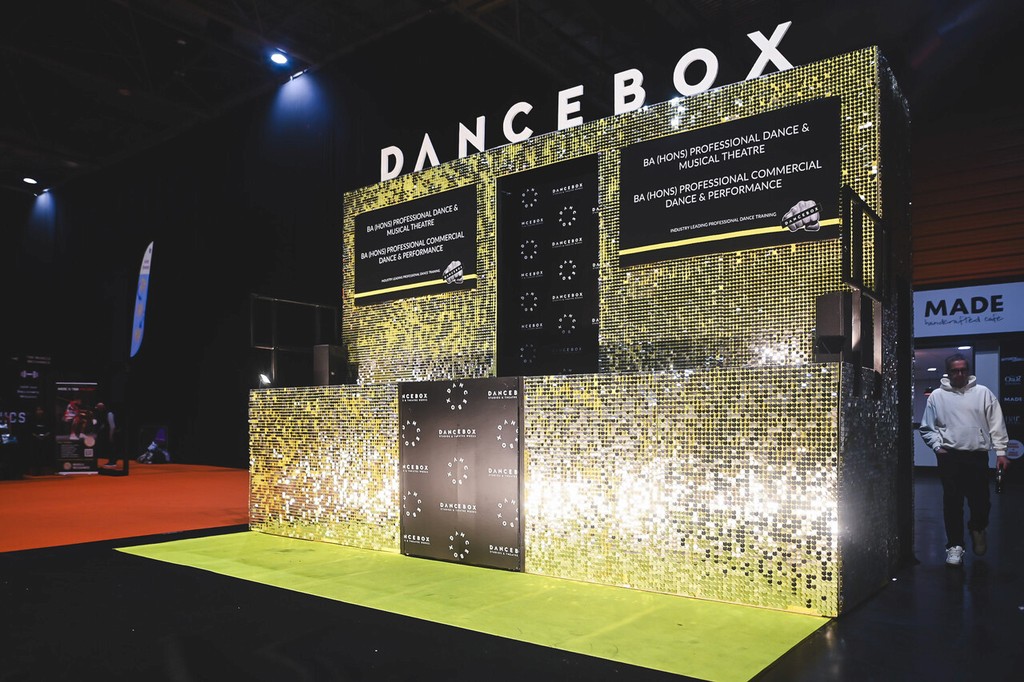The Super Weekender 2025: An Unmissable Dance Convention!
