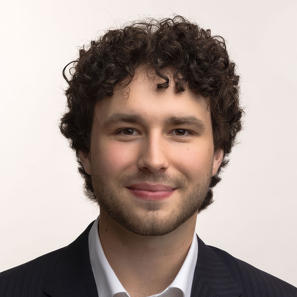 Astral – AI Trading Assistant