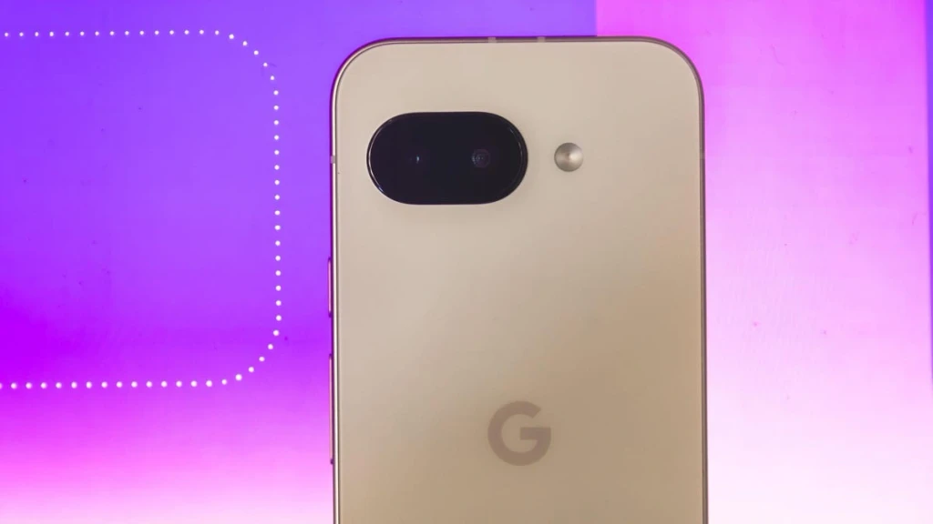 12 Best Zoom Camera Phones We Tested in 2025 (Expert Pick)