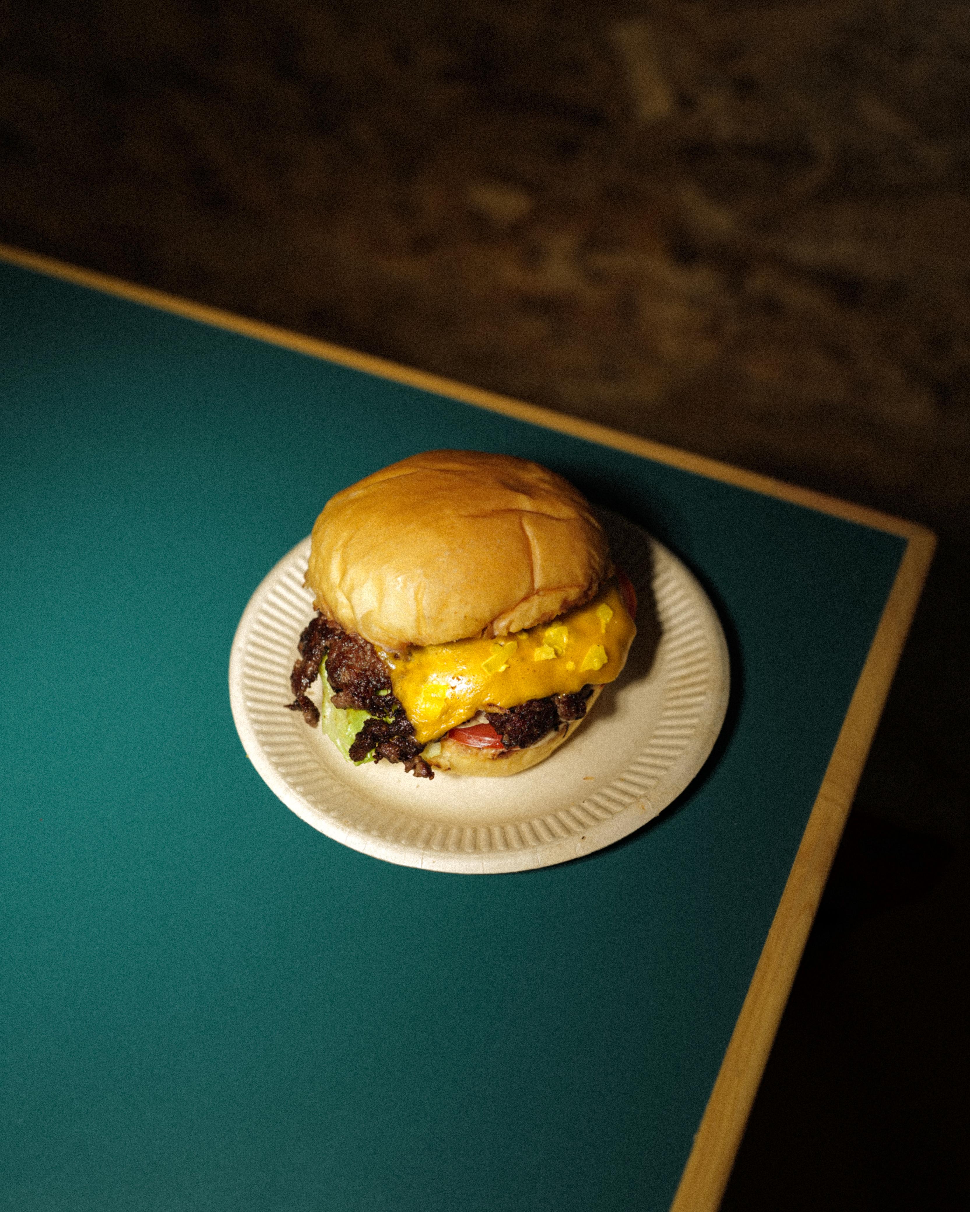 DAN'S BURGERS