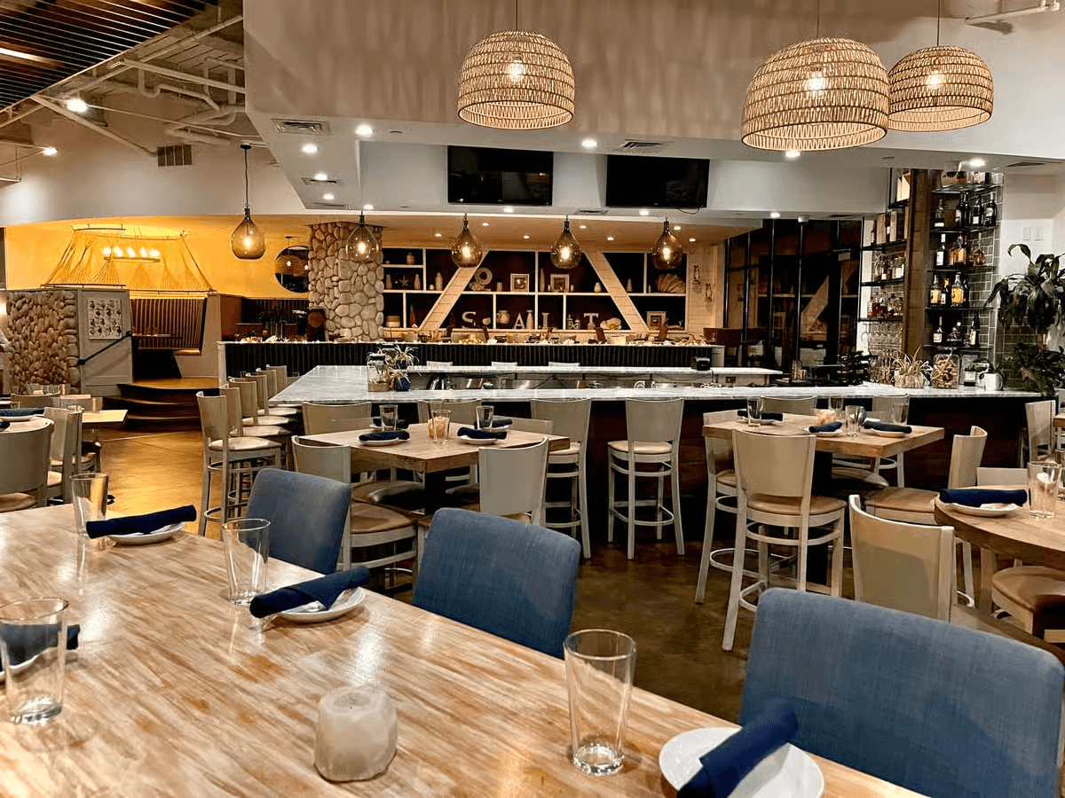 Salt Dining: Indianapolis' Hidden Gem for Fresh Seafood and Coastal ...