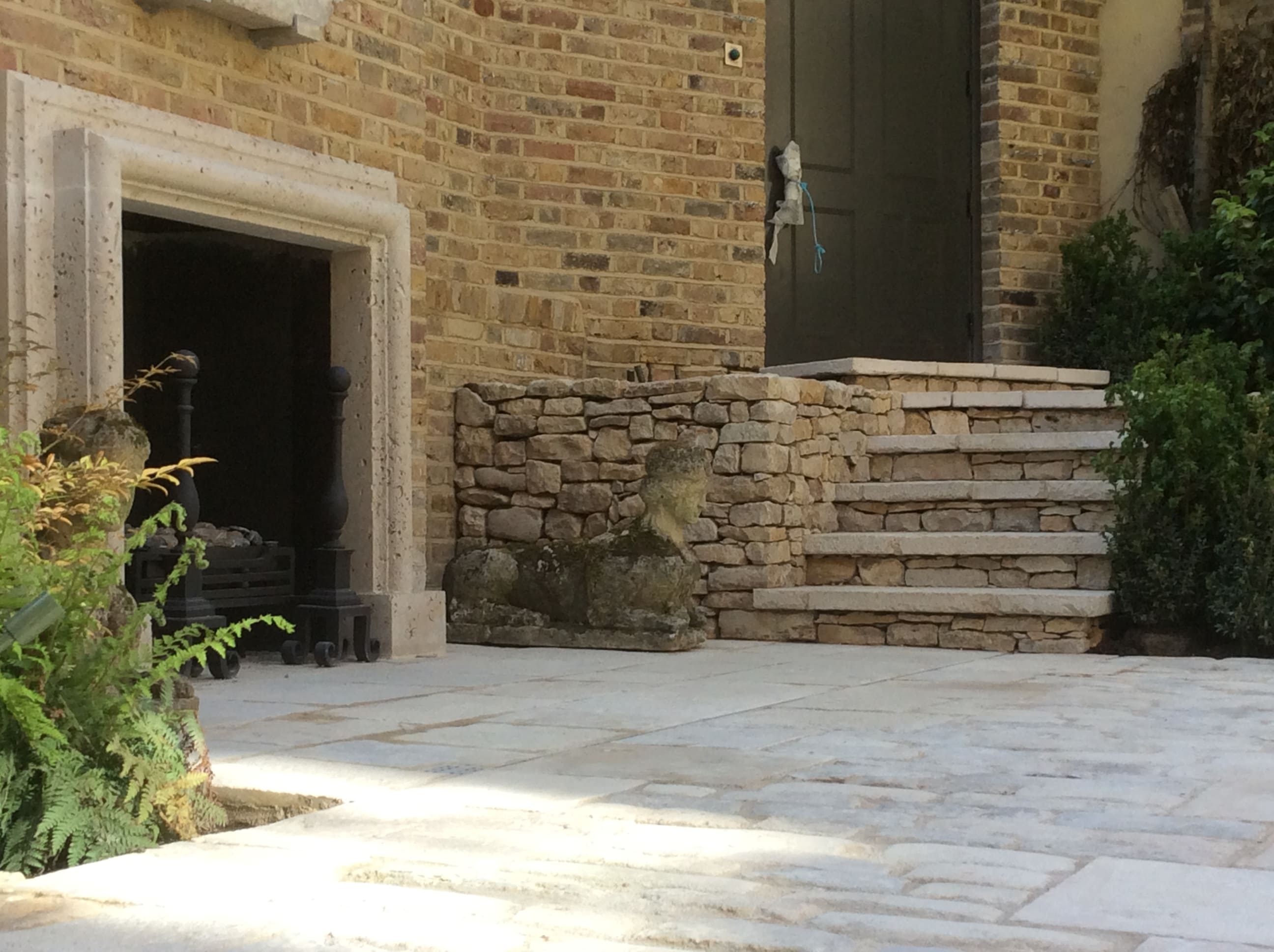 How we build dry stone walls - The Expert's Guide - Tom Trouton