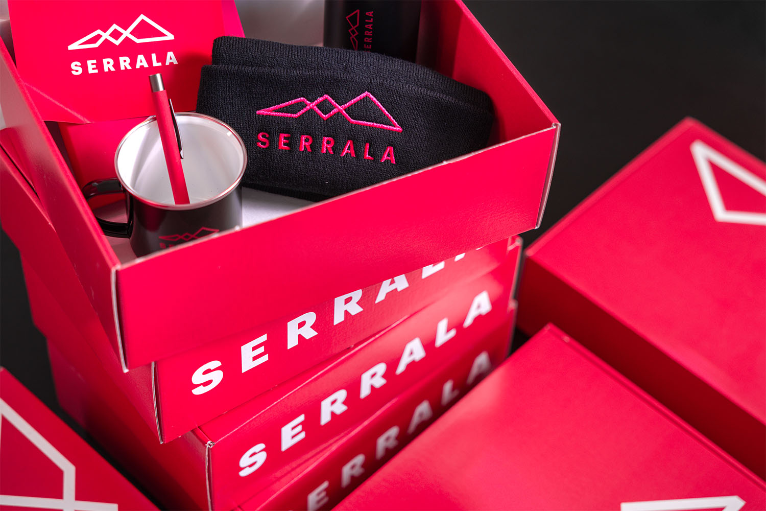 Monday Merch | Custom Company Merchandise & Merch Packs