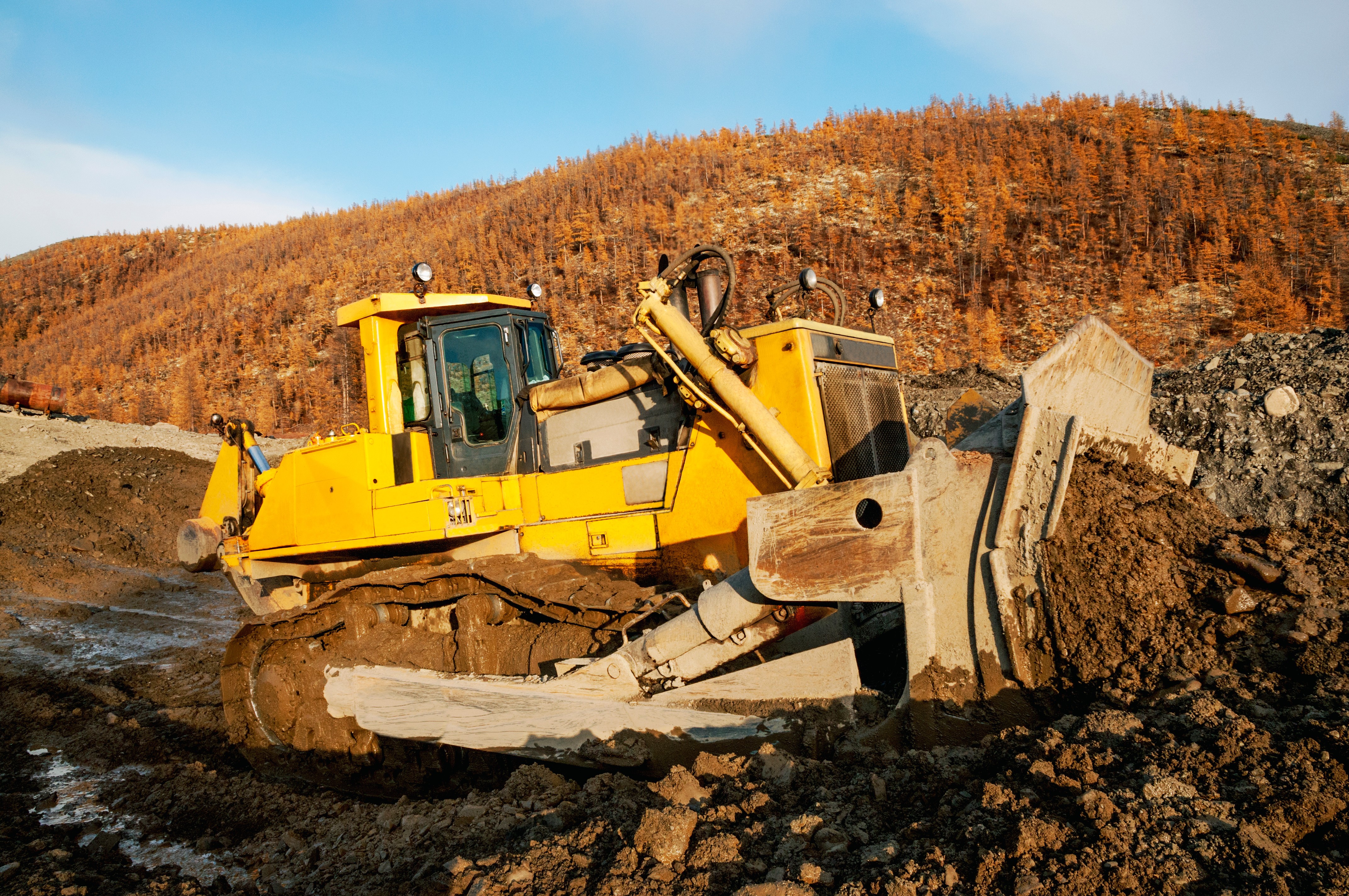 Self-Driving Heavy Equipment for Earthworks | Crewline