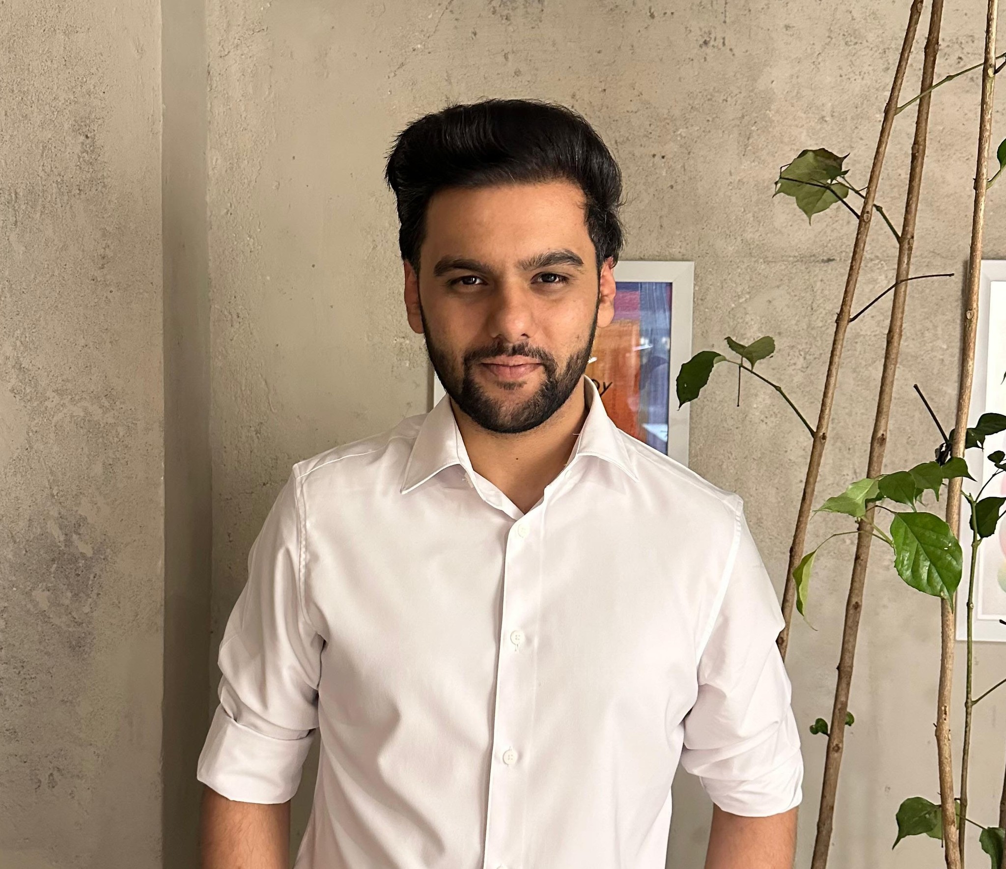 About - Apollo Finvest