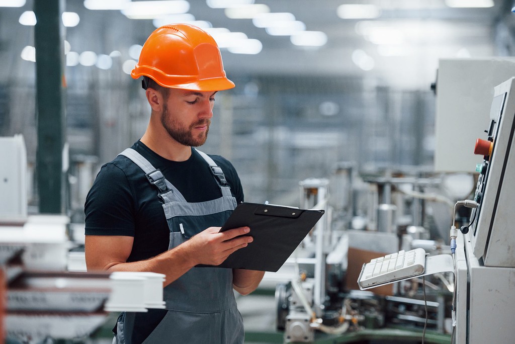 Industrial Staffing Solutions For Businesses | Traba