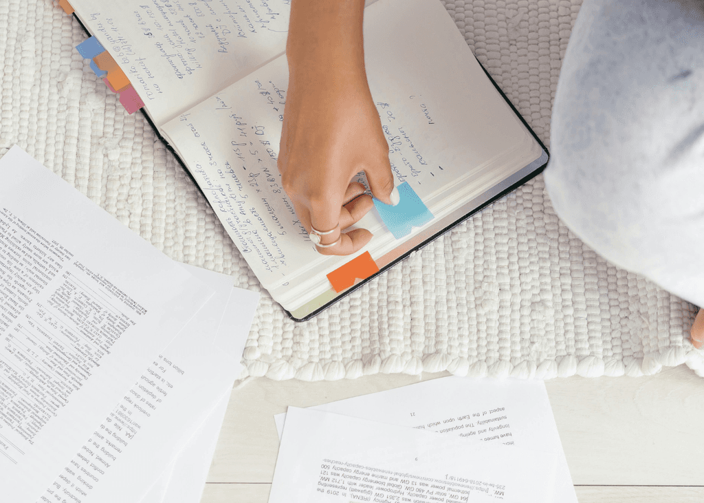 Literature Review vs Research Paper: Key Differences Explained - Gobu ...