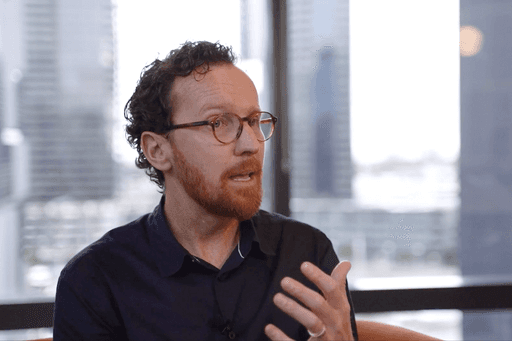 From experts to integrators: holding the whole in city-shaping projects