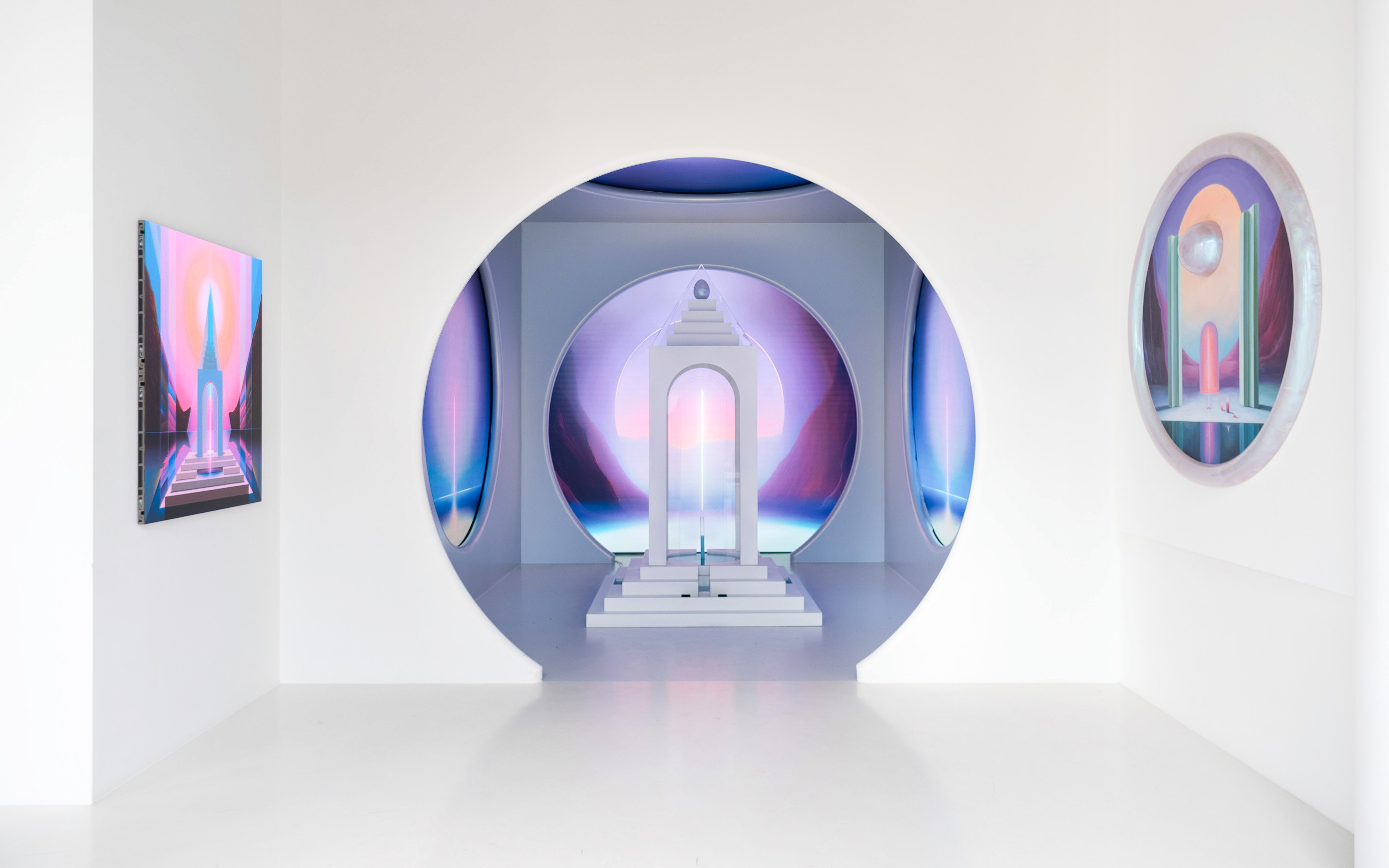 Exhibition Pilar Zeta | Load Gallery