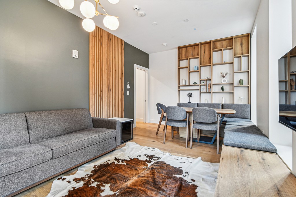 Square-42 | Furnished Short-Term Apartments