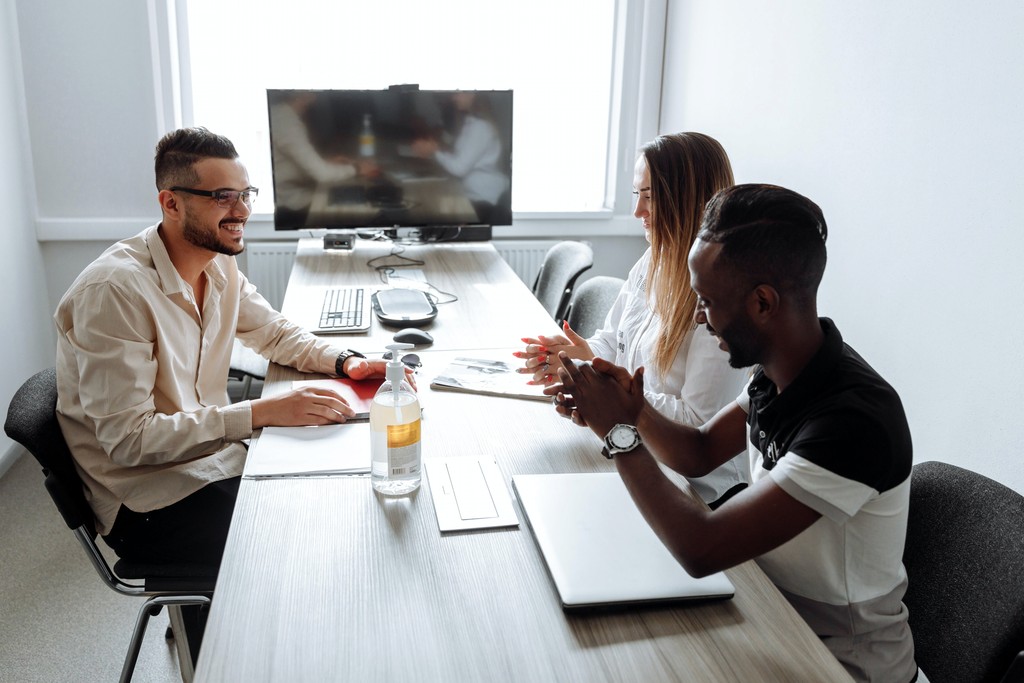 20 Perfect Peer Interview Questions to Identify Great Talent | Bryq