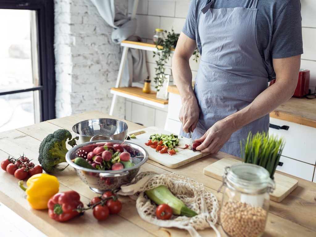 How To Meal Prep Salads For The Week (And Keep Them Fresh!)
