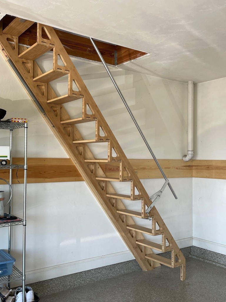 Bcompact - Folding Staircase and Ladder