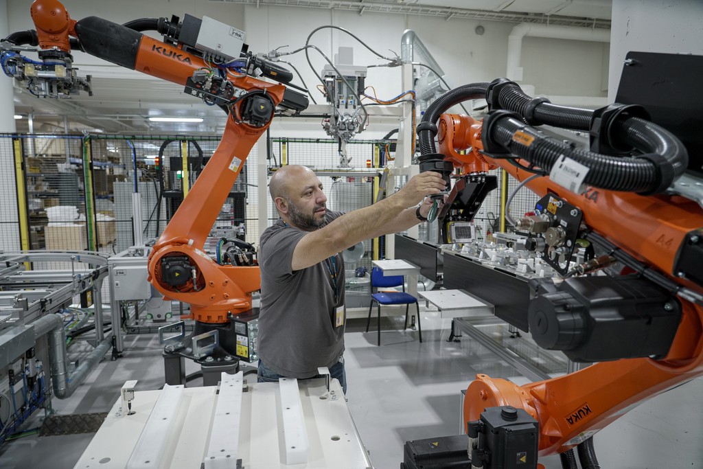 Our products | Corvus Energy