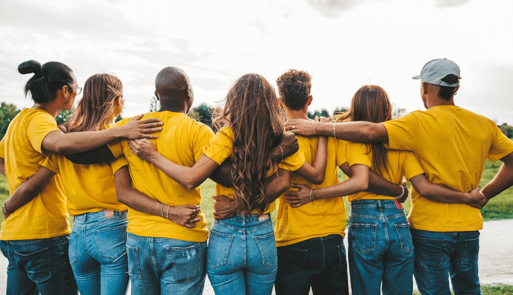 20 Fun & Cheap Group Activities Ideas: Team Building for Work Place ...