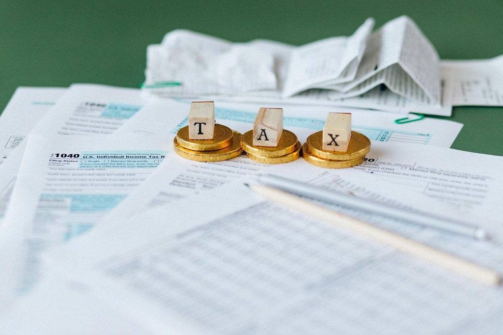 Filing Taxes for Self-Employed in Canada: Deductions, Deadlines, & More