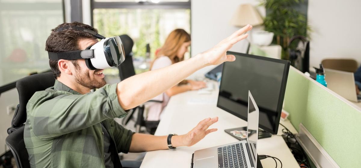 6 Ways You Can Use Virtual Reality in the Workplace | AutoVrse