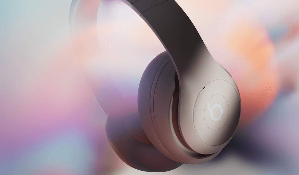 Beats Studio Pro Review After 30 Days: The Good, Bad & Surprising
