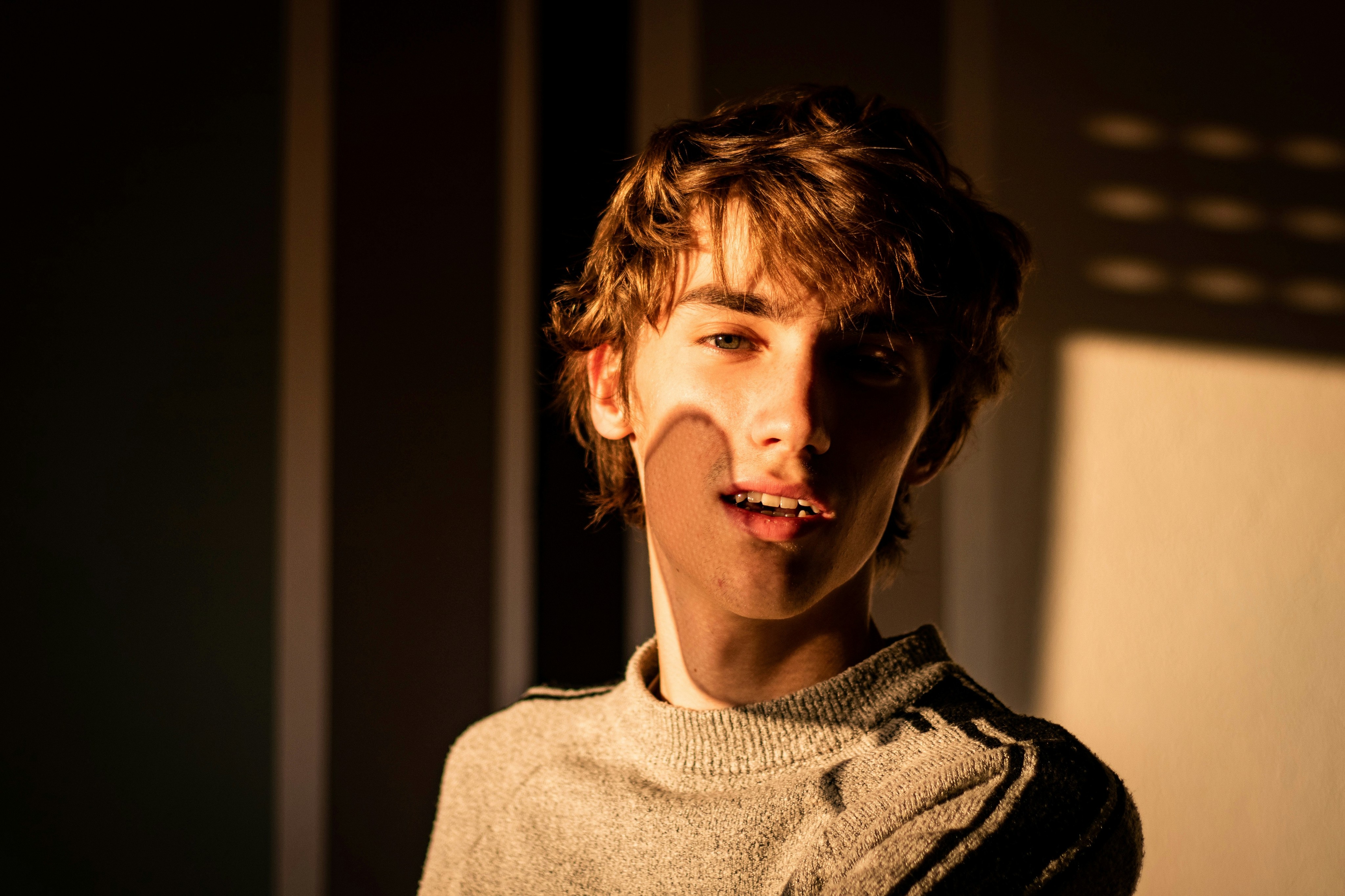 How Long Does Mewing Take & How To Get A Chad Jawline In Weeks ...