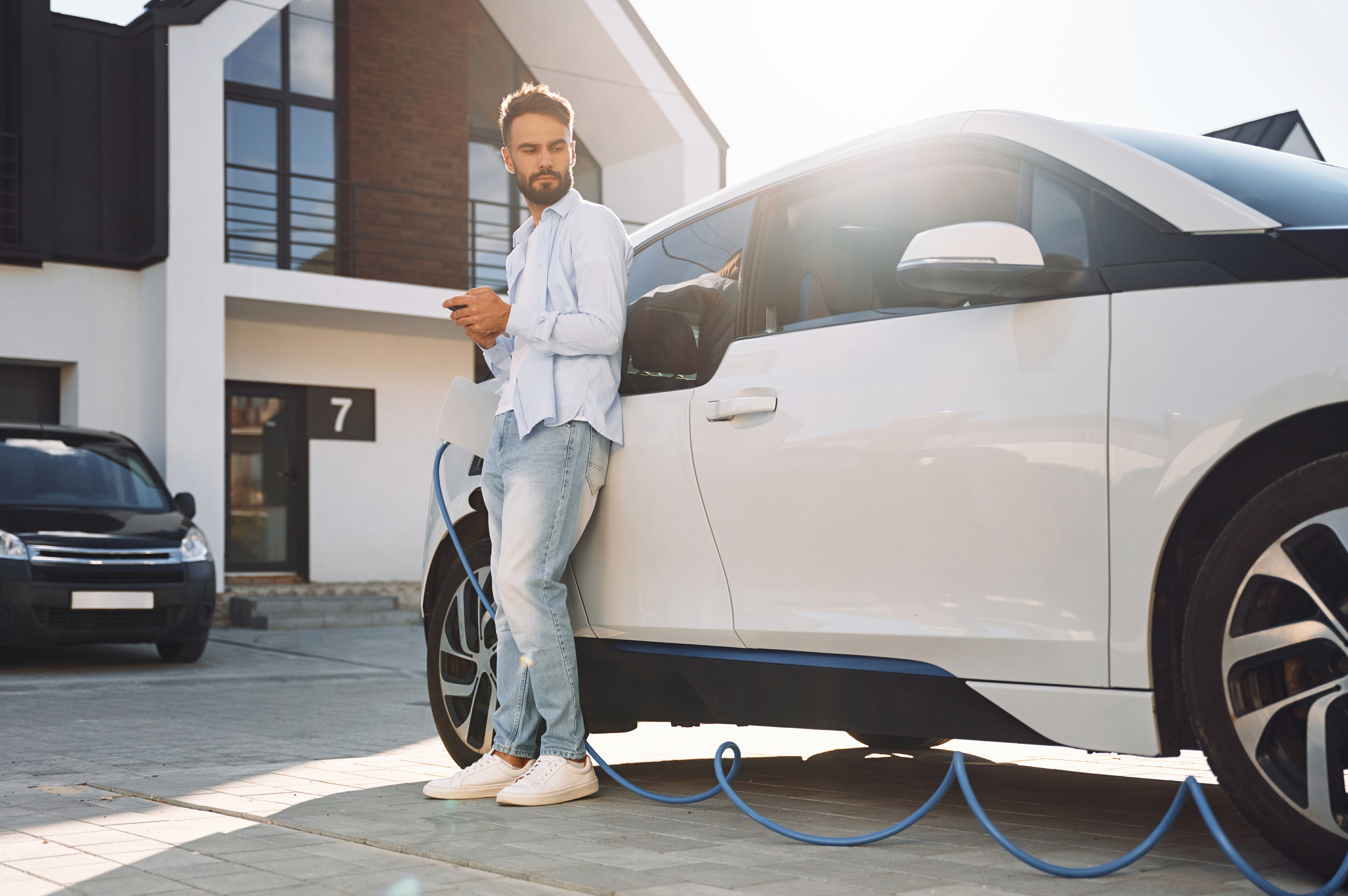 Electric car charging curve: complete guide to times, power, and ...