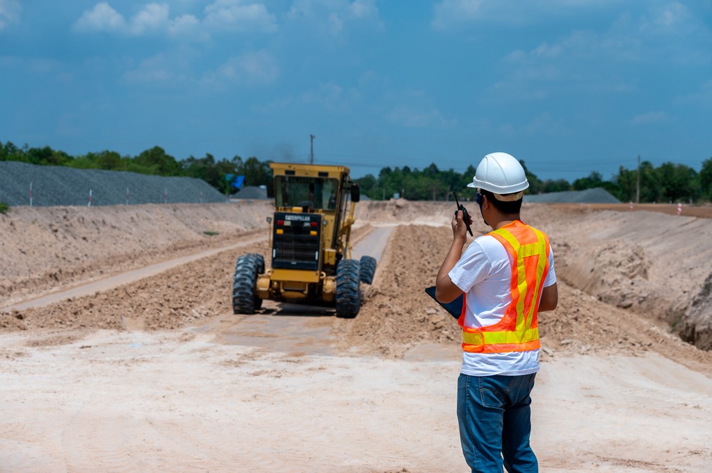 Self-Driving Heavy Equipment for Earthworks | Crewline