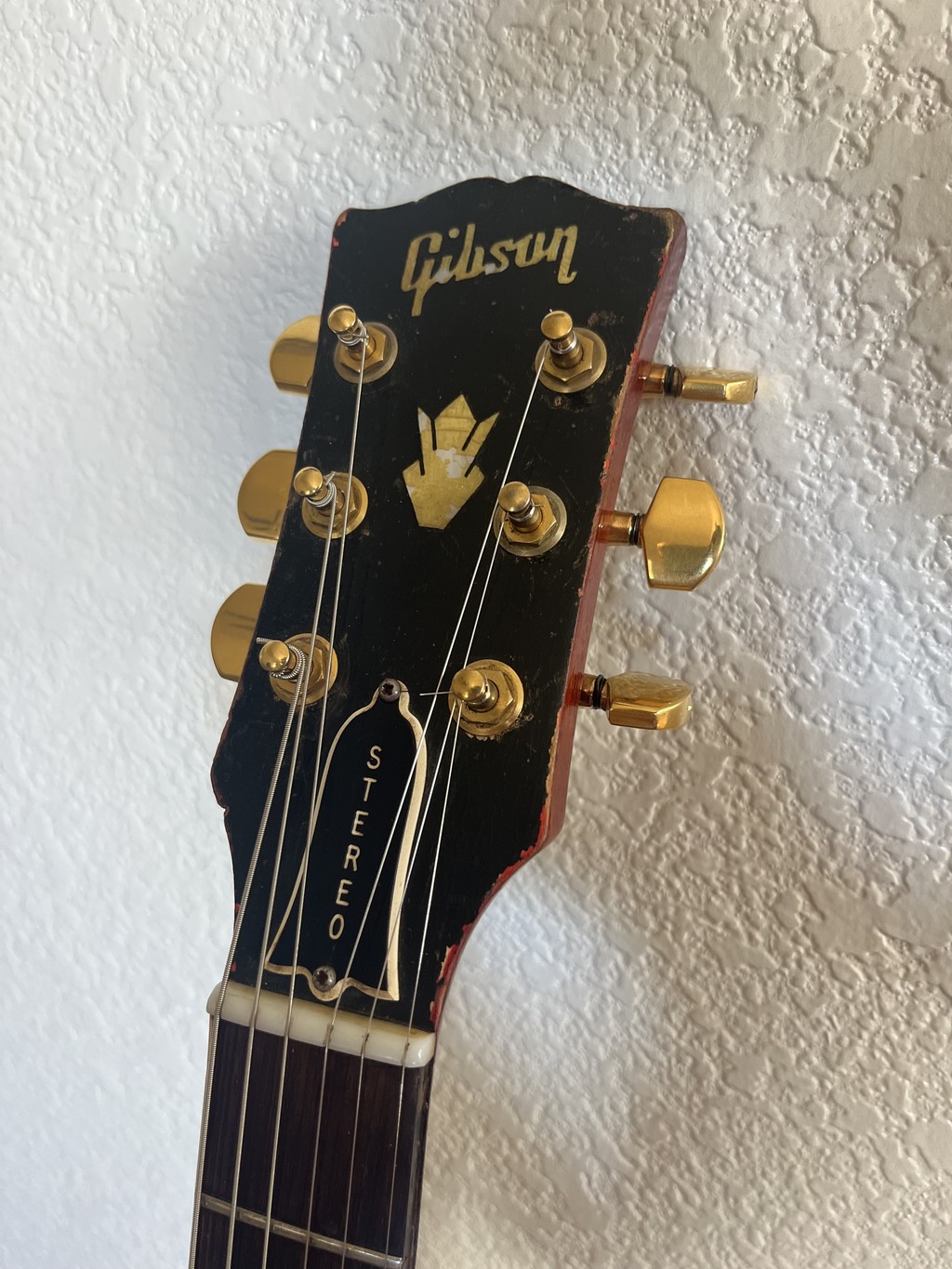 Gibson Serial Number Lookup | Find Your Guitar's Age & Value