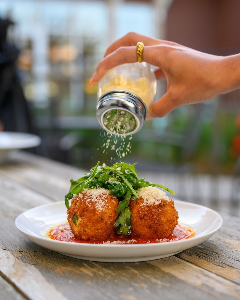 Toscana 10th Ave: Authentic Italian Dining in Calgary